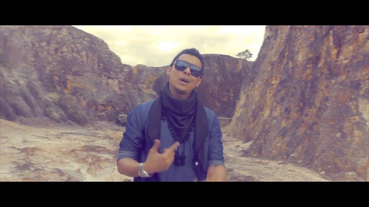 (OST Filem Munafik) Kalah Dalam Menang - Mawi & Syamsul Yusof - YouTube