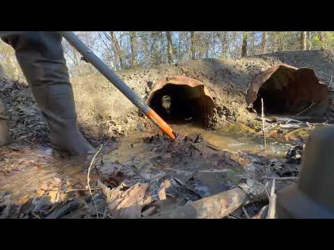 clearing two culverts and cleaning up the ditch. 1/5/23 - YouTube