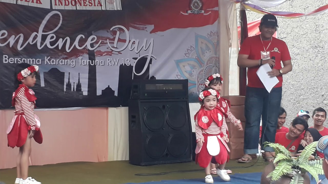 Puput putri lestari di acara agustusa - YouTube