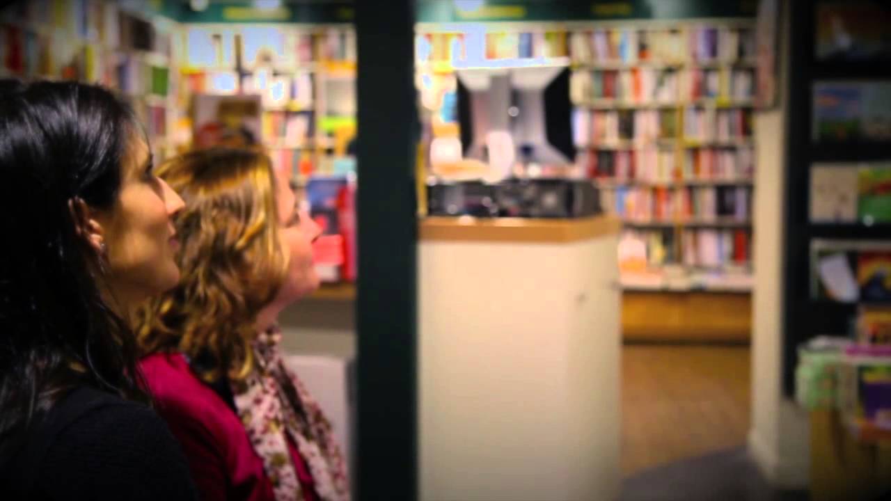 Silvia Albert in company - YouTube