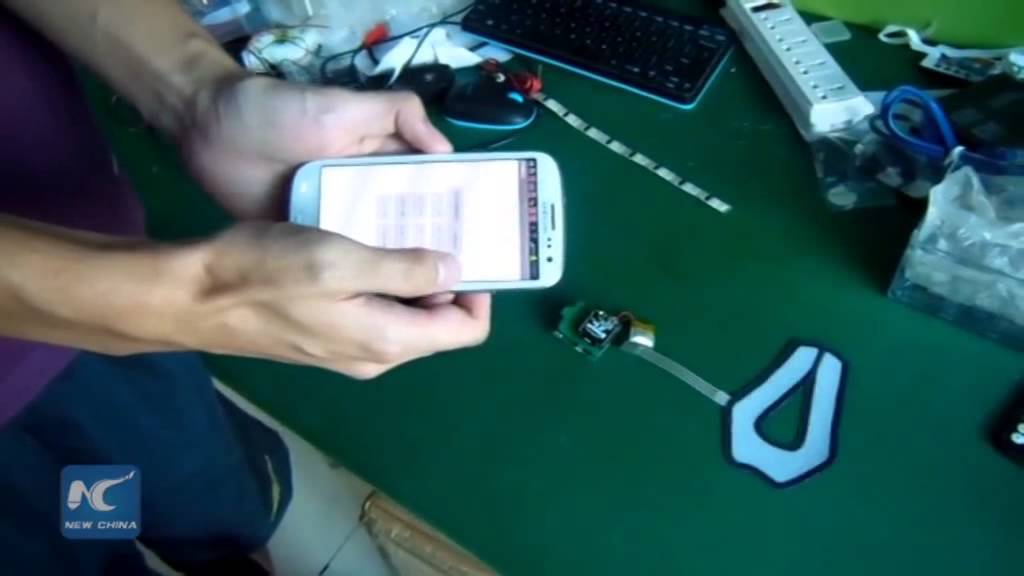 Smart shoes change colors with a click on your phone - YouTube
