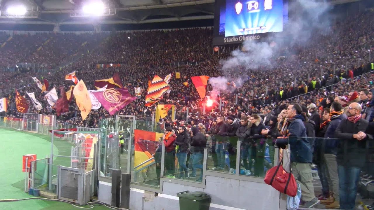 "Forza Forza la Roma Forza Roma Alè" Curva Sud in Roma-Manchester City ...