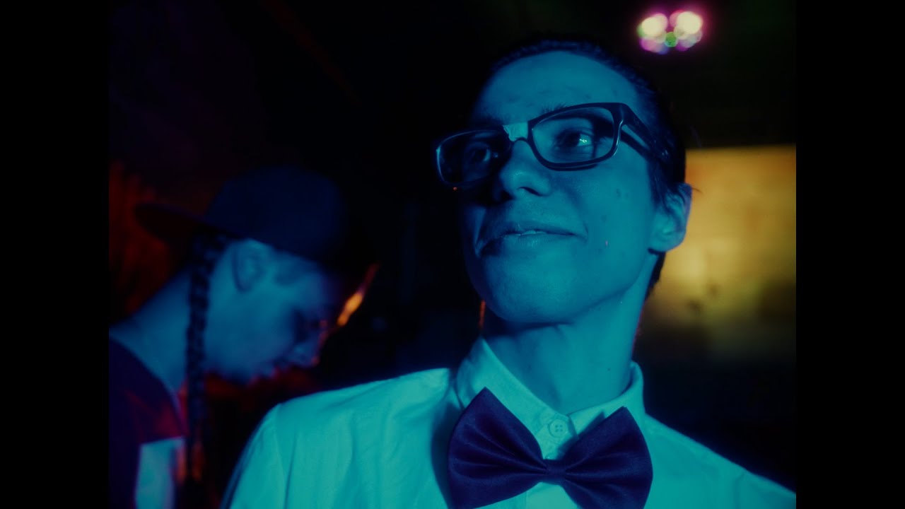 Colerrr - AWUA 💦 (Vídeo Oficial) - YouTube