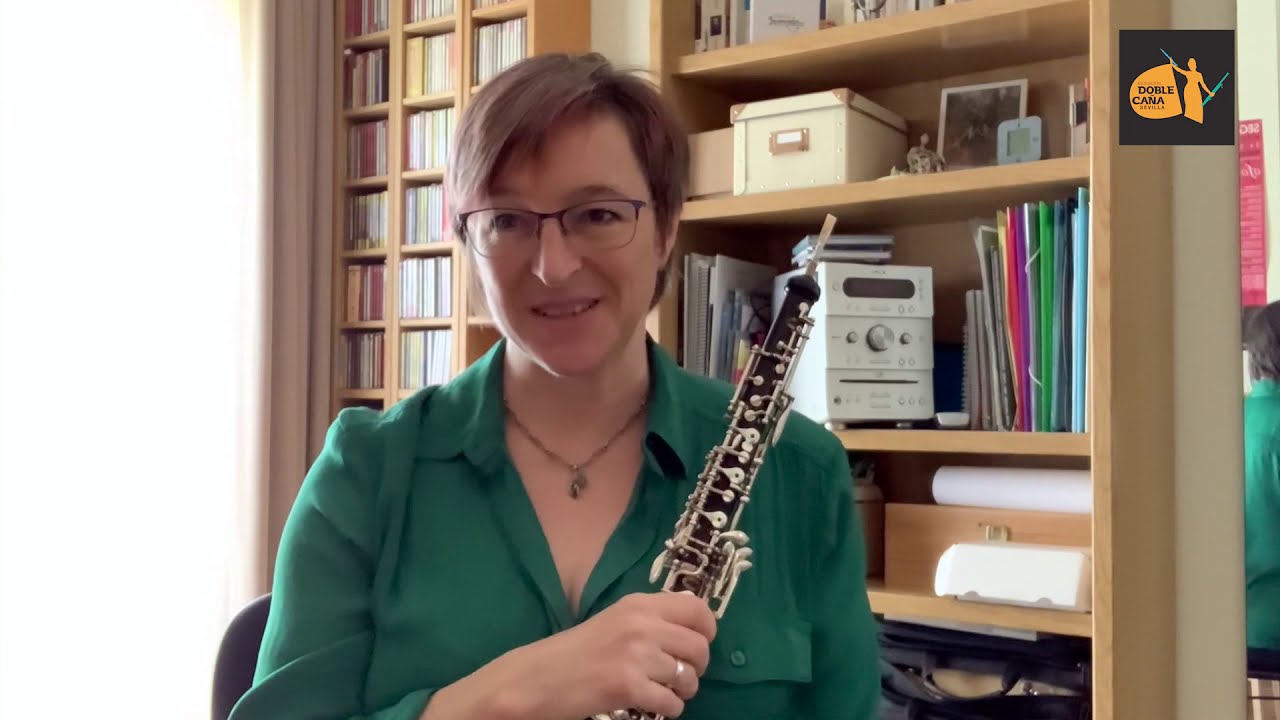 ADCS - Sarah Roper (ROSS) - Oboe Solo - Brahms Violin Concerto - YouTube