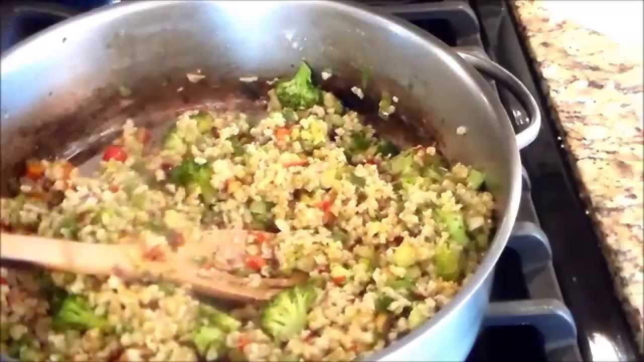 How to Make the Best Freekeh with Vegetables - YouTube