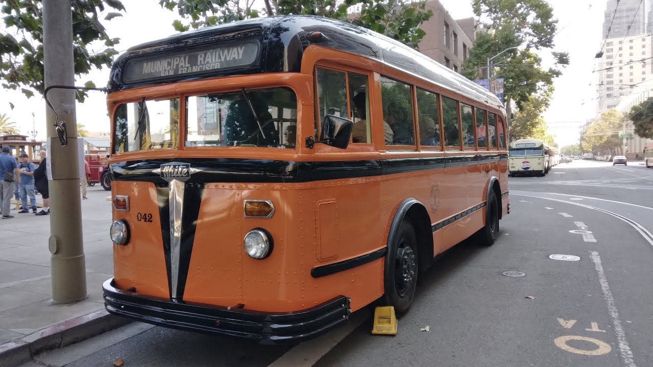 SF Muni 1938 White 784 #042 | Muni Heritage Weekend 2023 - YouTube