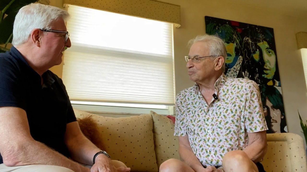 LifeBook Memoirs Co-founder Roy Moëd Interviews Richard 'the Blue Fox' Bassin. - YouTube