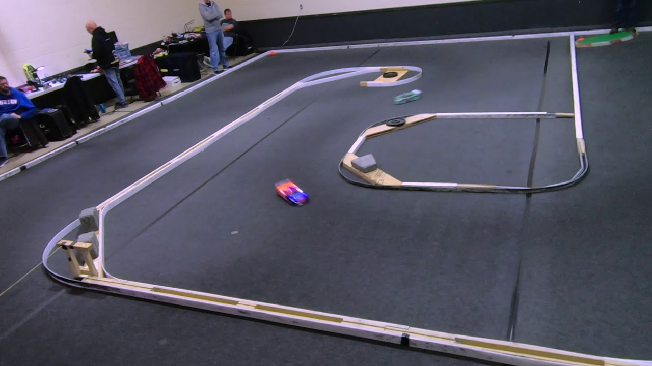 Schumacher Mi5 with R1 Wurks 17.5T RC touring car racing (A-MAIN RACE ...