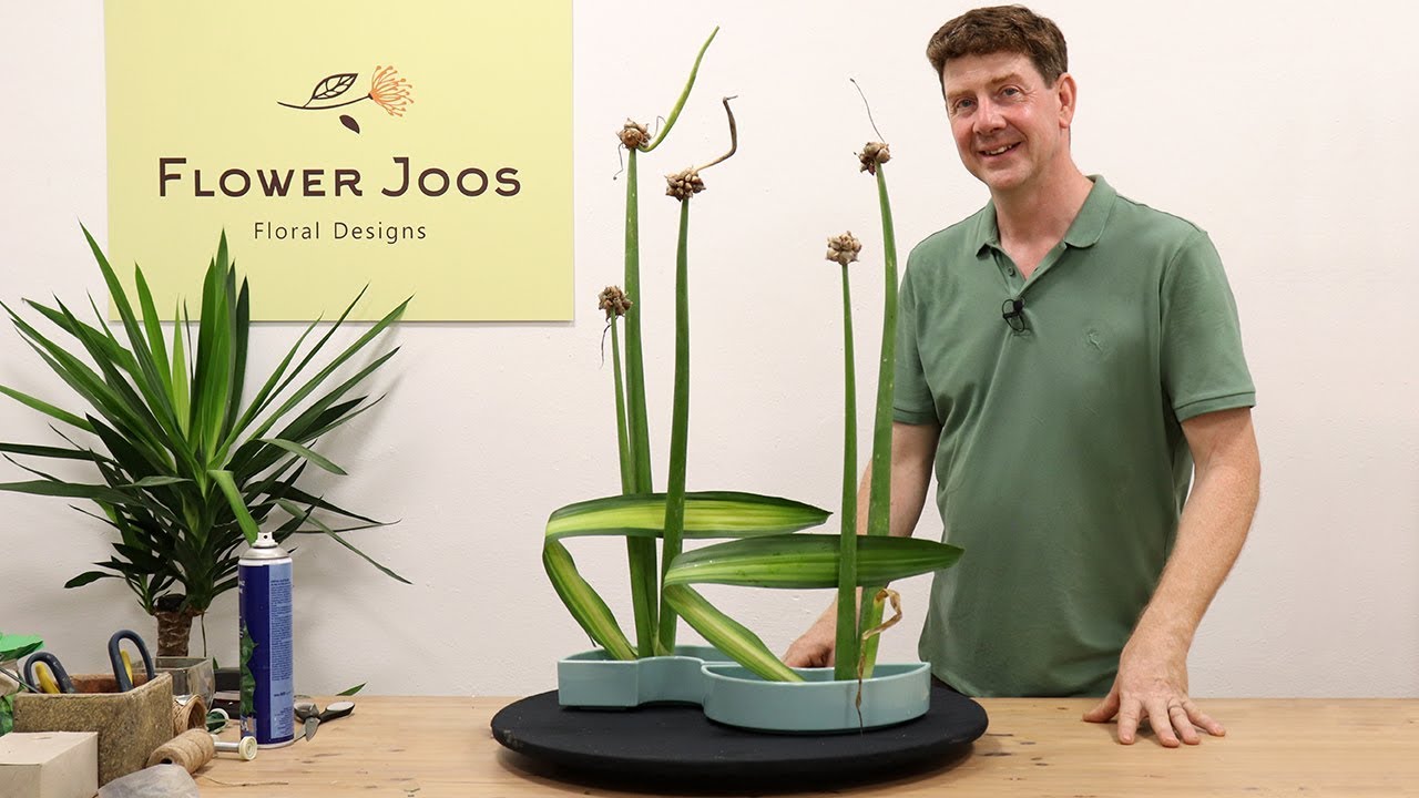 How To Make A Minimal Modern Floral Design - YouTube