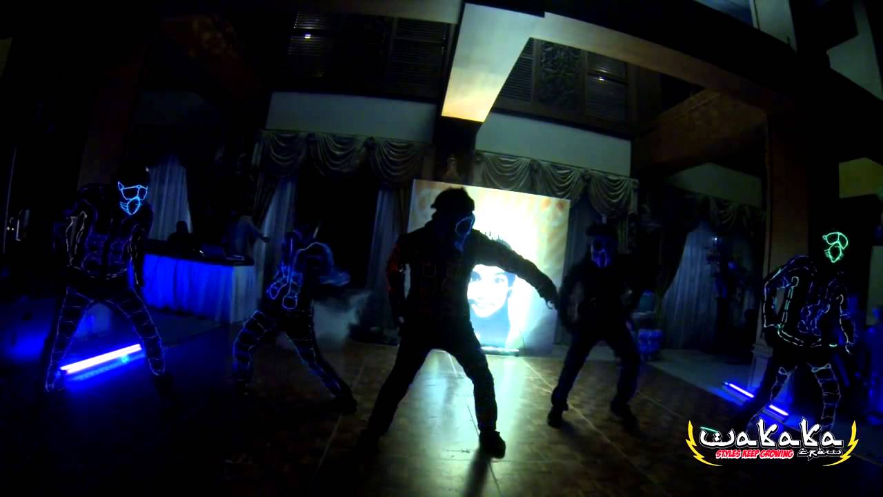Wakaka Crew LED dance for Istana Terengganu - YouTube