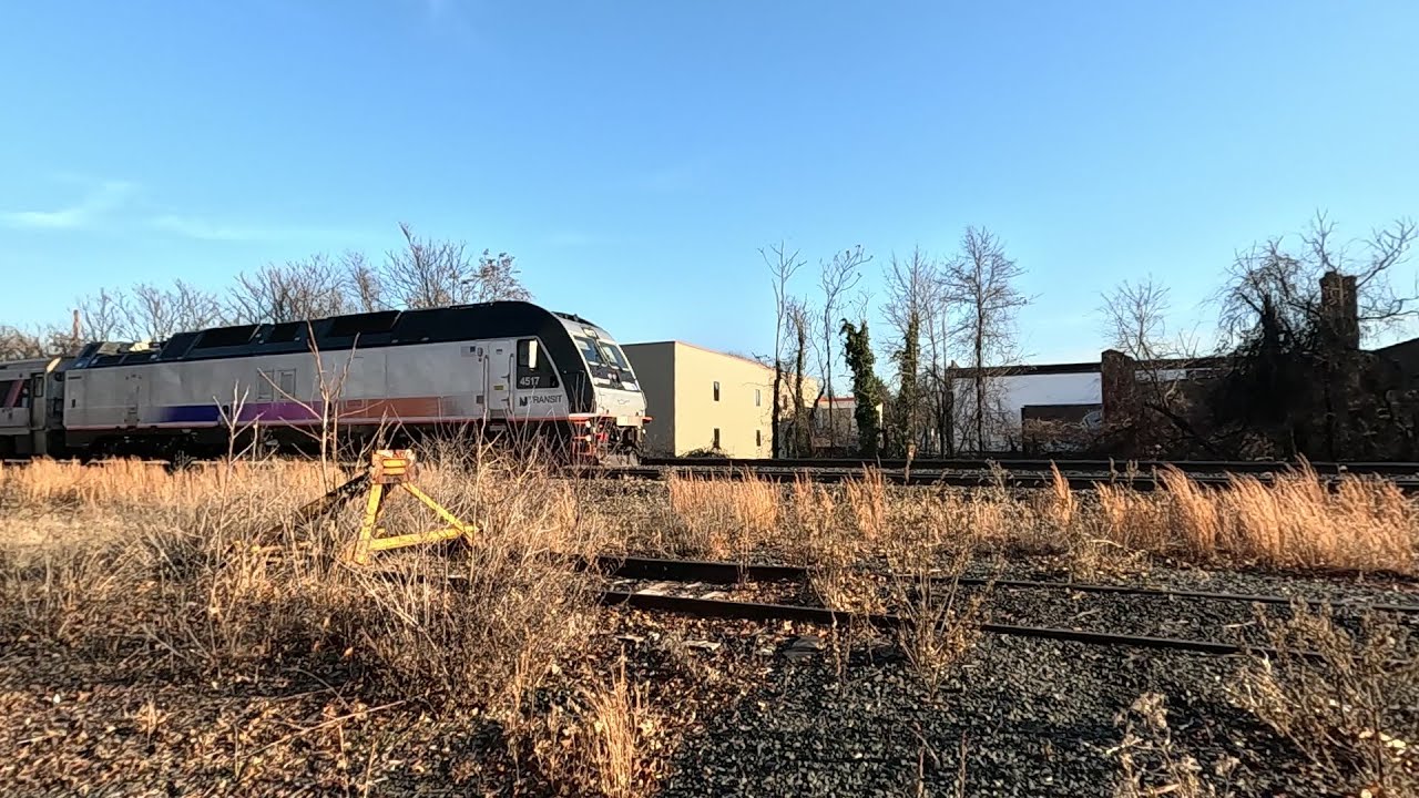 NJ Transit 4517 shot where 4 lines/train sidings once were on Jersey ...