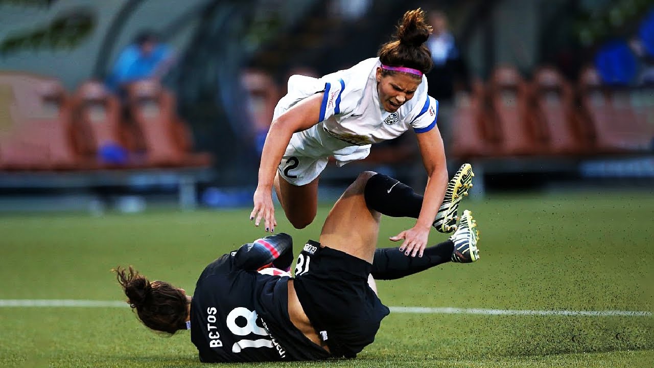 Super Goalkeeping in NWSL - YouTube