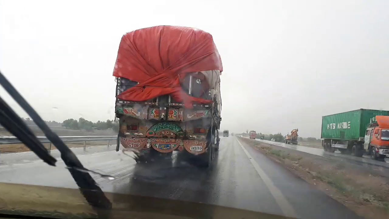 Risky Drive||Driving in Fast Rain - YouTube