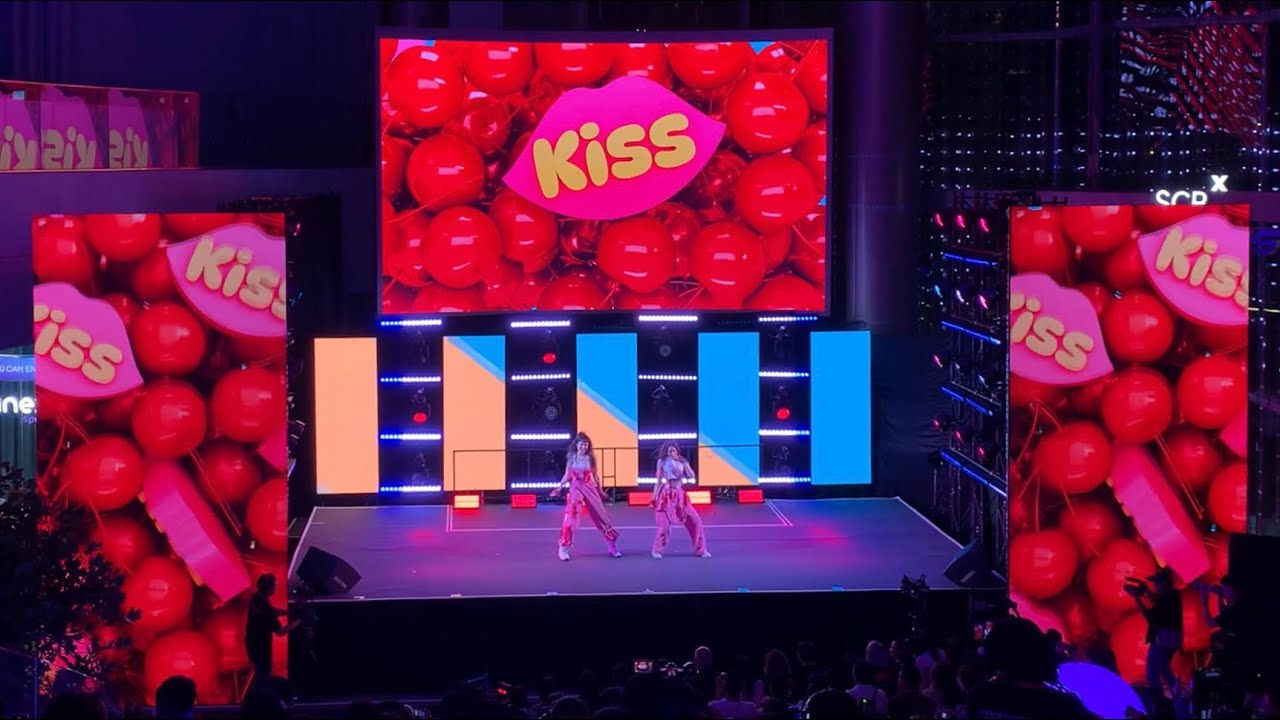 VIIS [BARBIE (OOPS! OOPS!)] DEBUT SHOWCASE - KISS ME MORE (TARA & SONYA ...