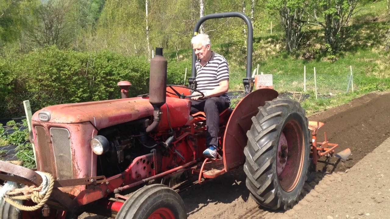 Volvo 320 BM Buster på Bustnes - YouTube