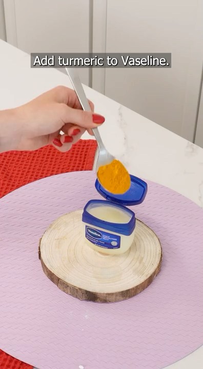 I Put Turmeric Into Vaseline. See What Happened to Me - YouTube