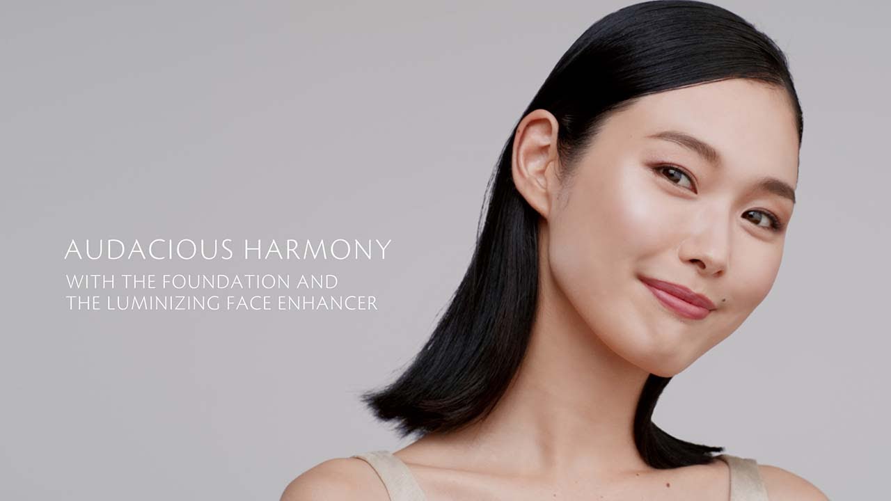 AUDACIOUS HARMONY – BOLD, MODERN LOOK REINTERPRETING GLAMOUR | CLÉ DE ...