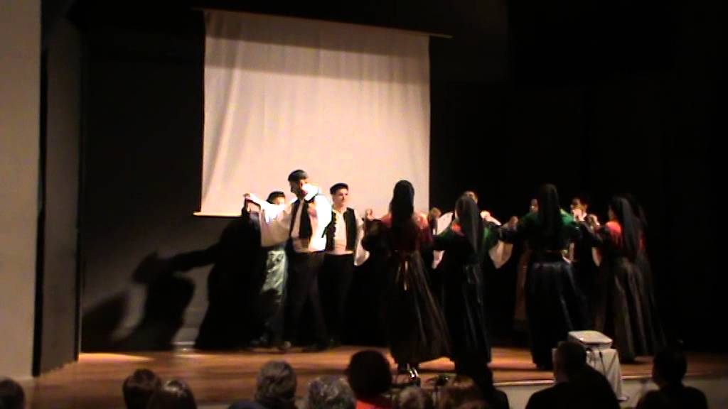 ΤΟ ΧΟΡΕΥΤΙΚΟ ΤΟΥ ΦΑΡΟΥ ΤΥΦΛΩΝ στο Λύκειο Ελληνίδων Παιανίας 1 - YouTube