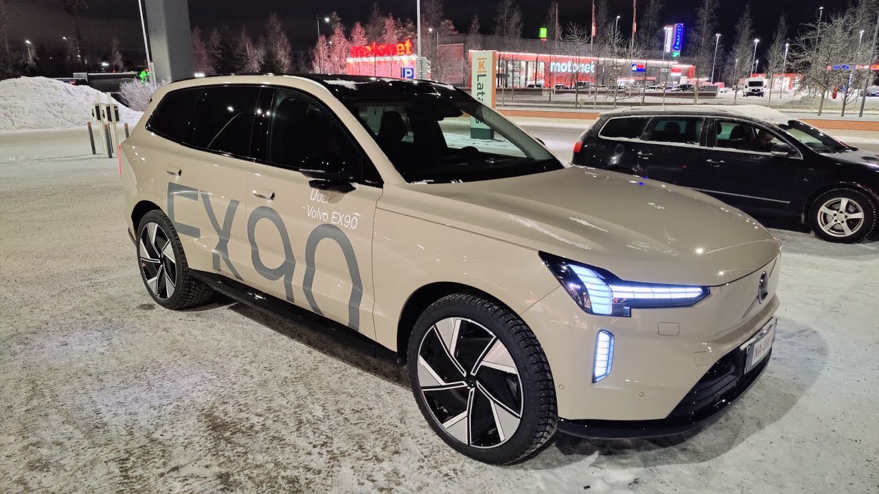 Volvo EX90 Twin Performance Ultra quick drive - YouTube