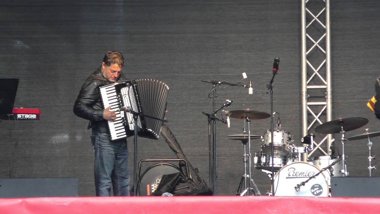 GYPSY SUN - Son & Rainbows - Del 2 - 2015 Hammarkullekarnevalen - YouTube