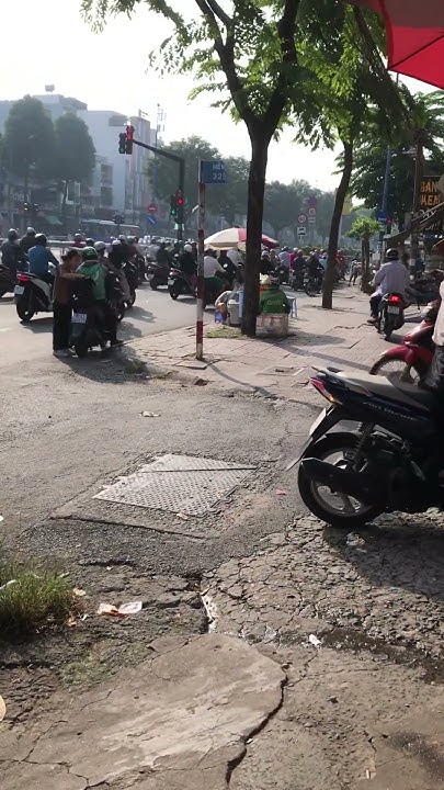 #shorts góc đèn xanh đỏ nhà thờ chợ lạc Quang | dung an suong travel - YouTube