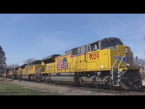 UP 9039- New SD70AH w/3 More EMD's, Galesburg, IL - YouTube