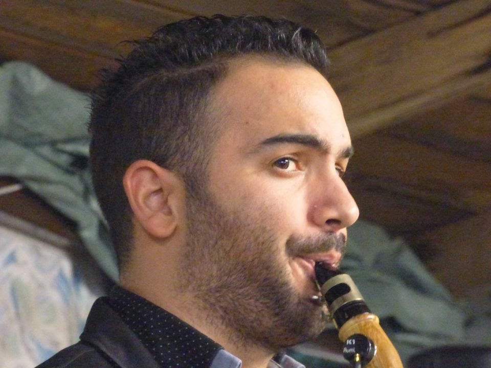 ΚΑΡΑΓΚΟΥΝΑ ΣΟΛΟ ΚΛΑΡΙΝΟ:ΘΟΔΩΡΗΣ ΧΑΛΙΑΣΟΣ - YouTube