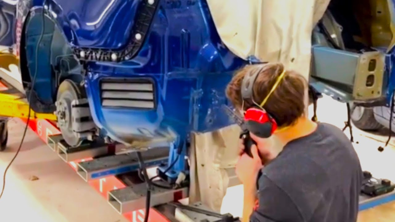 Tesla Model Y rear side members replacement on Celette Sevenne bench ...