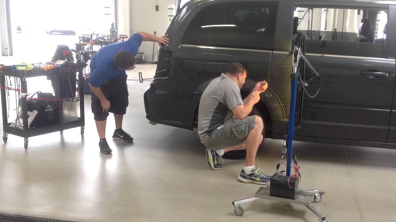 3D Paintless Dent Repair Process - YouTube
