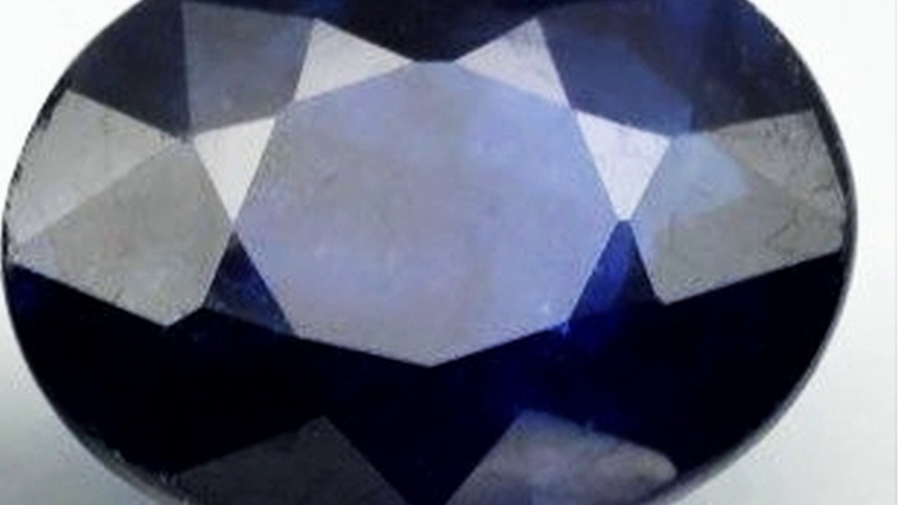 Photos Amazing Natural Sapphire Zaffiro Naturale 2,20 ct - YouTube