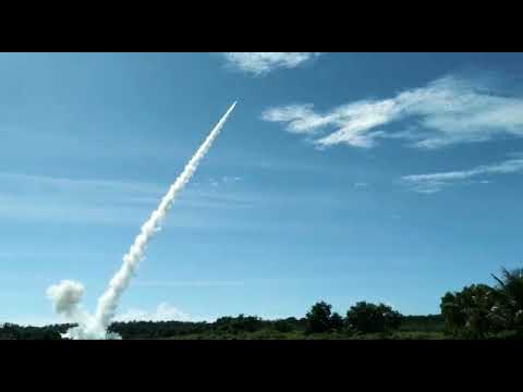 peluncuran roket di lapan Garut Pameumpeuk - YouTube