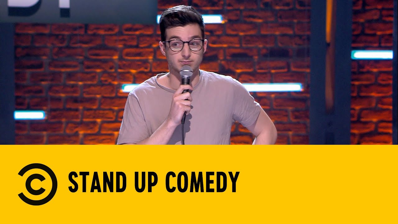 La complessità del saluto - Giordano Folla - Stand Up Comedy - Comedy ...
