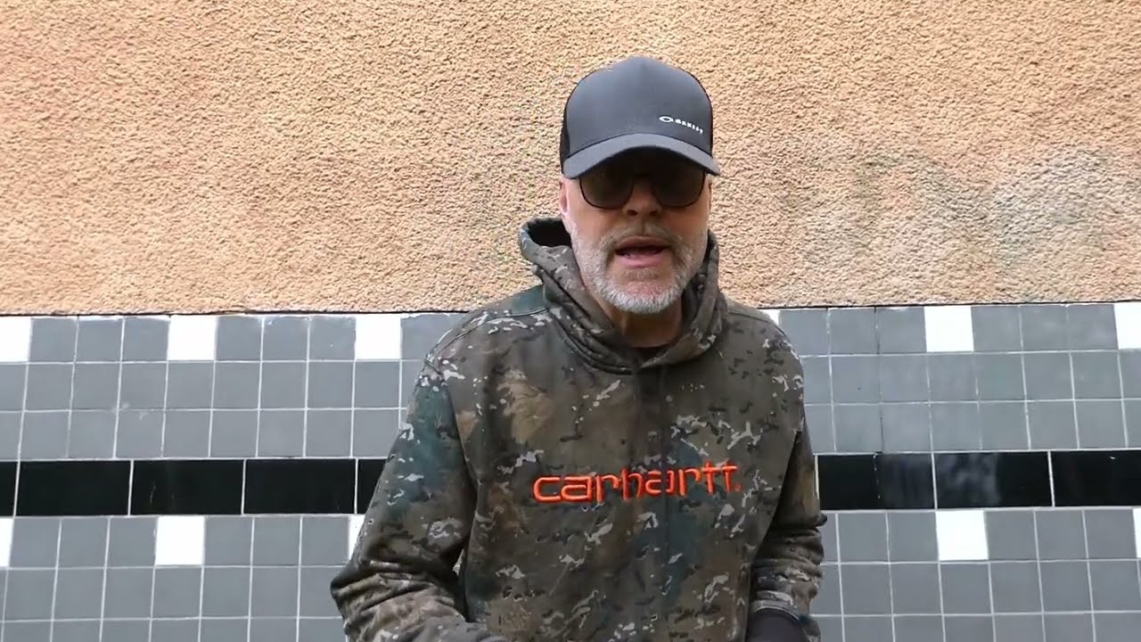 THE BREDRINS (Manu et Fab) - What a day - YouTube