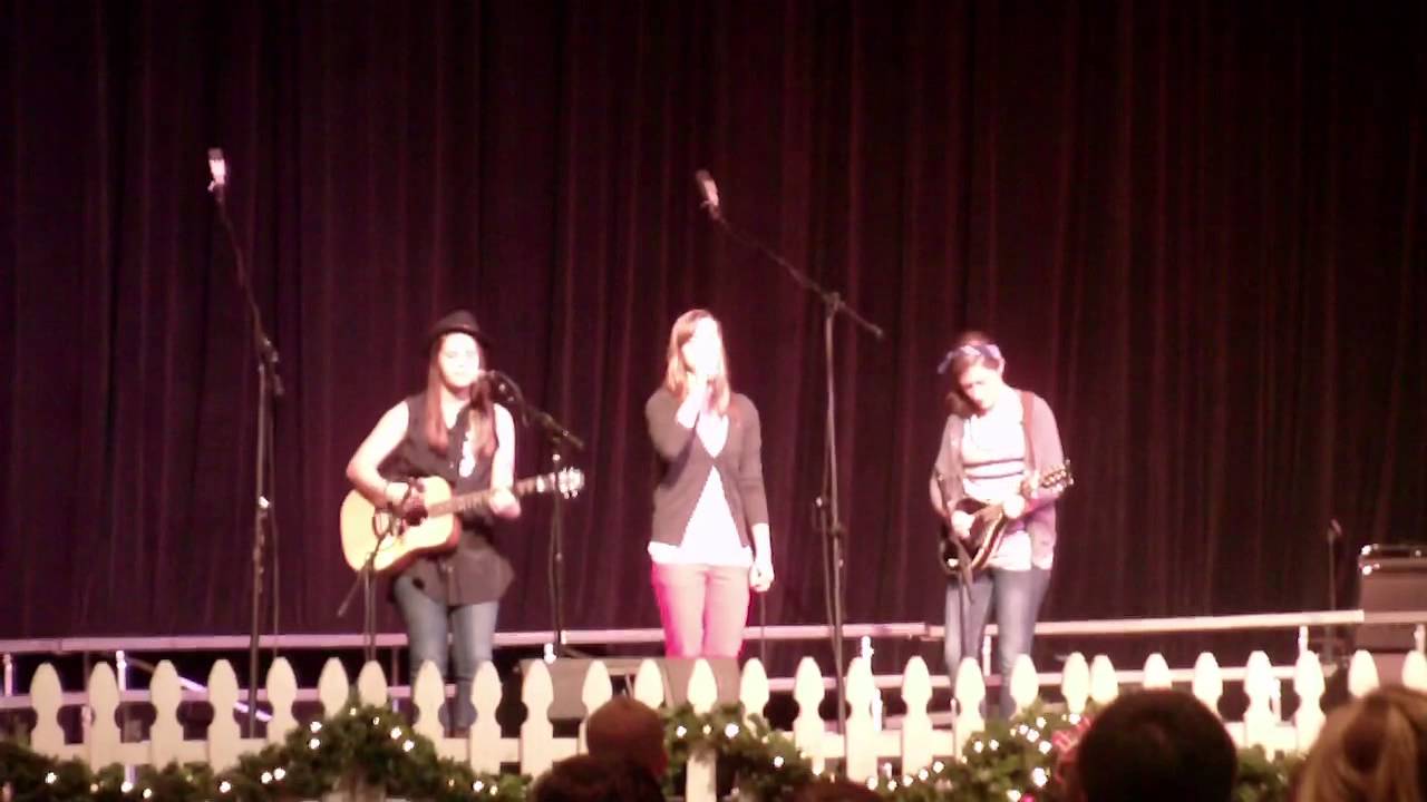 Vicksburg Christmas Caroling Contest 2012//One Small Child - YouTube