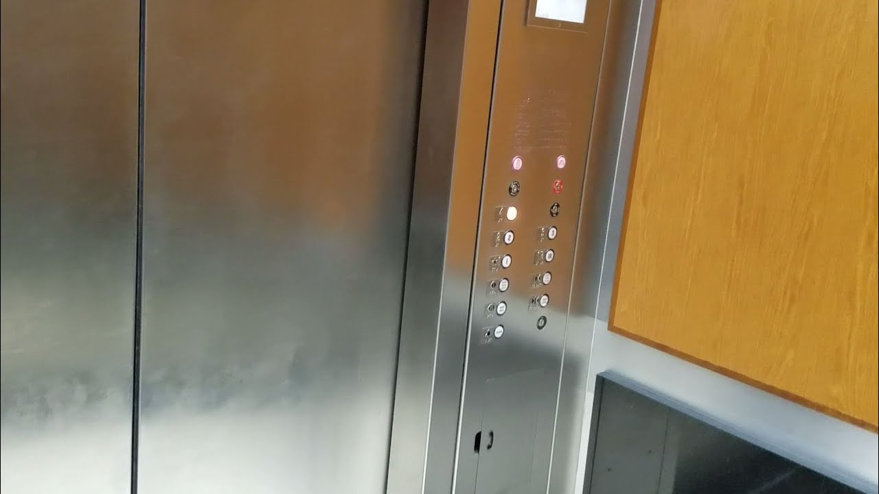 Beautiful: Tall Dover Traditional Hydraulic Service elevator @ Miramar ...