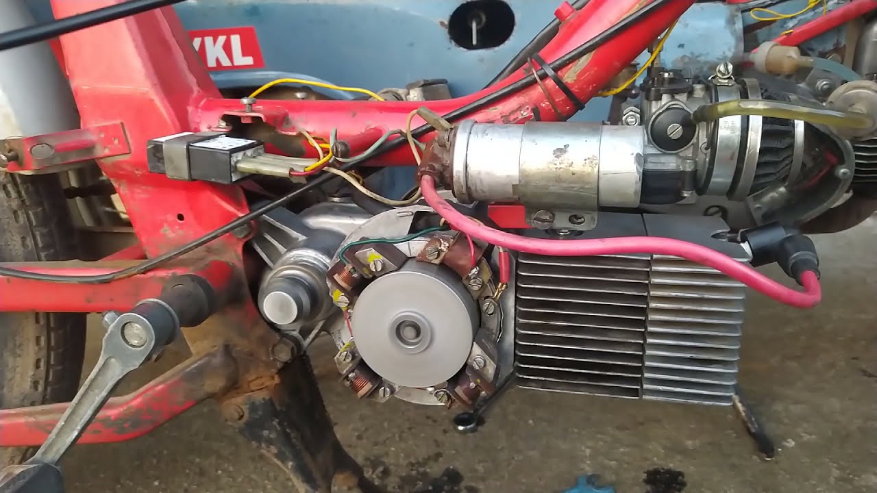 Real engine start after rebuild | project babetta 207 | Part 4 - YouTube
