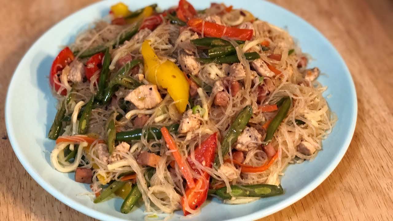 How to make a delicious Pancit Bihon with Pork Ham and Chicken (my way ...