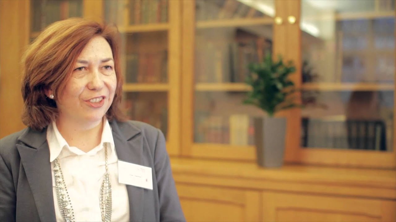 Meet a Maths Scholar - Lisa Chalmers - YouTube