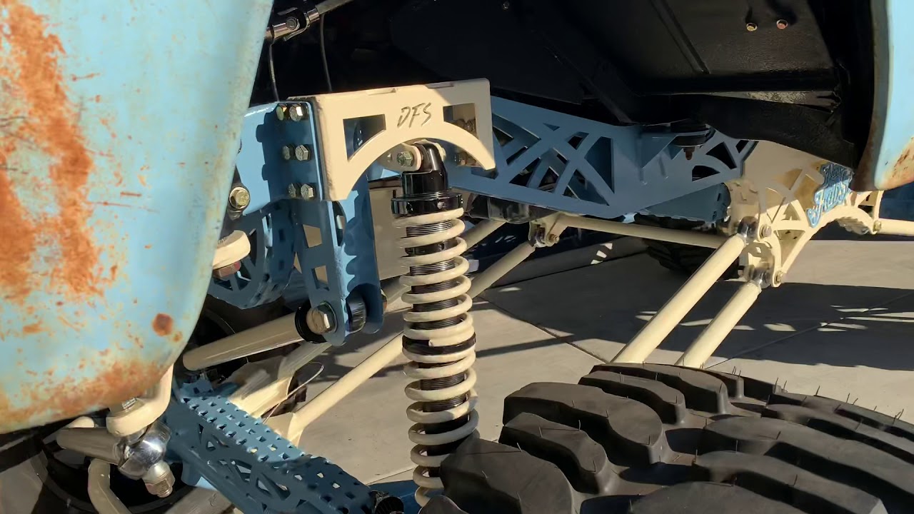 A gorgeous custom frame at SEMA - YouTube