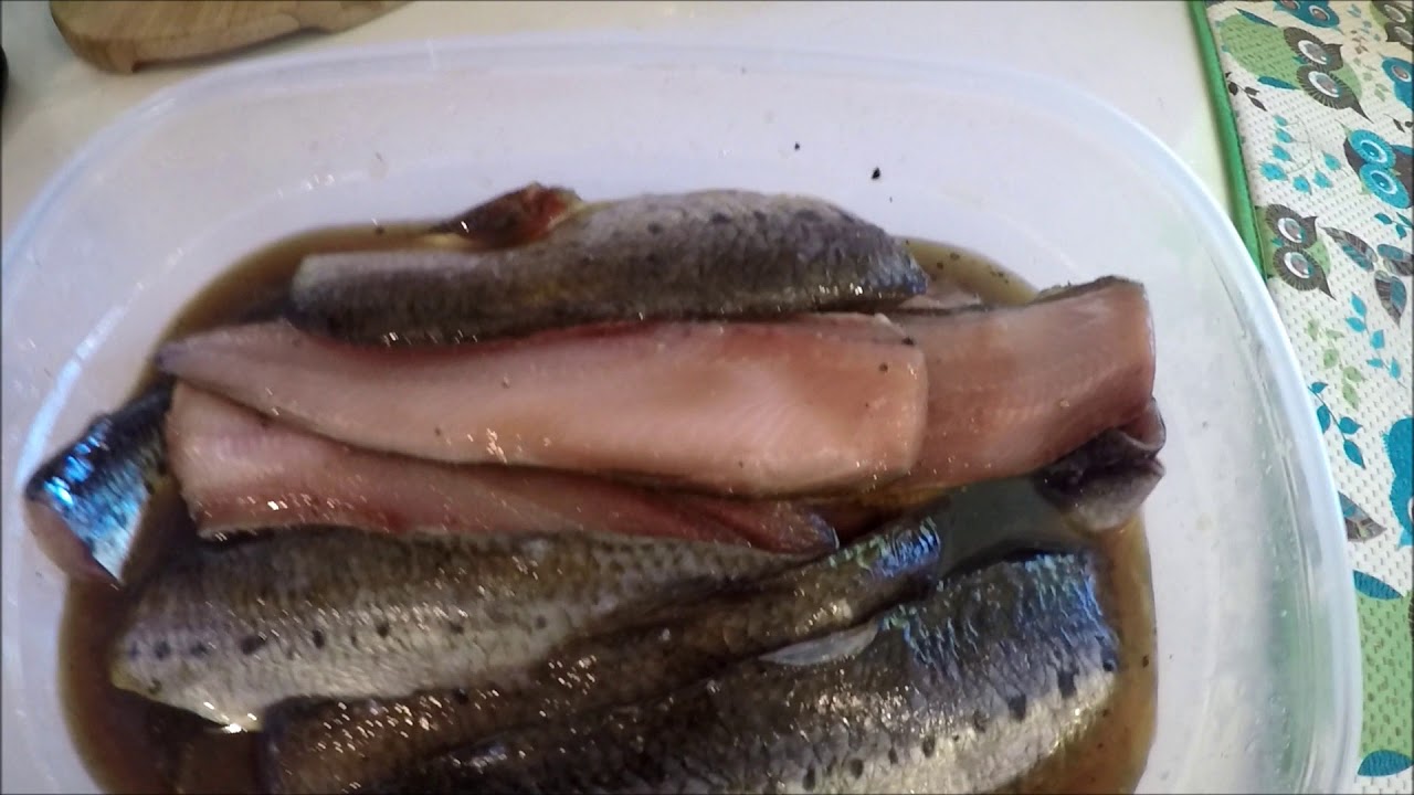 How to Smoke and Can Shad - YouTube