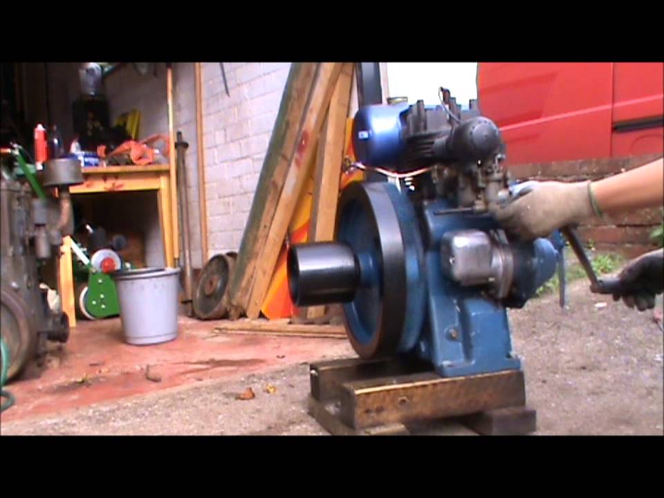 Petter A1 3HP Start up and running Stationary Engine - YouTube