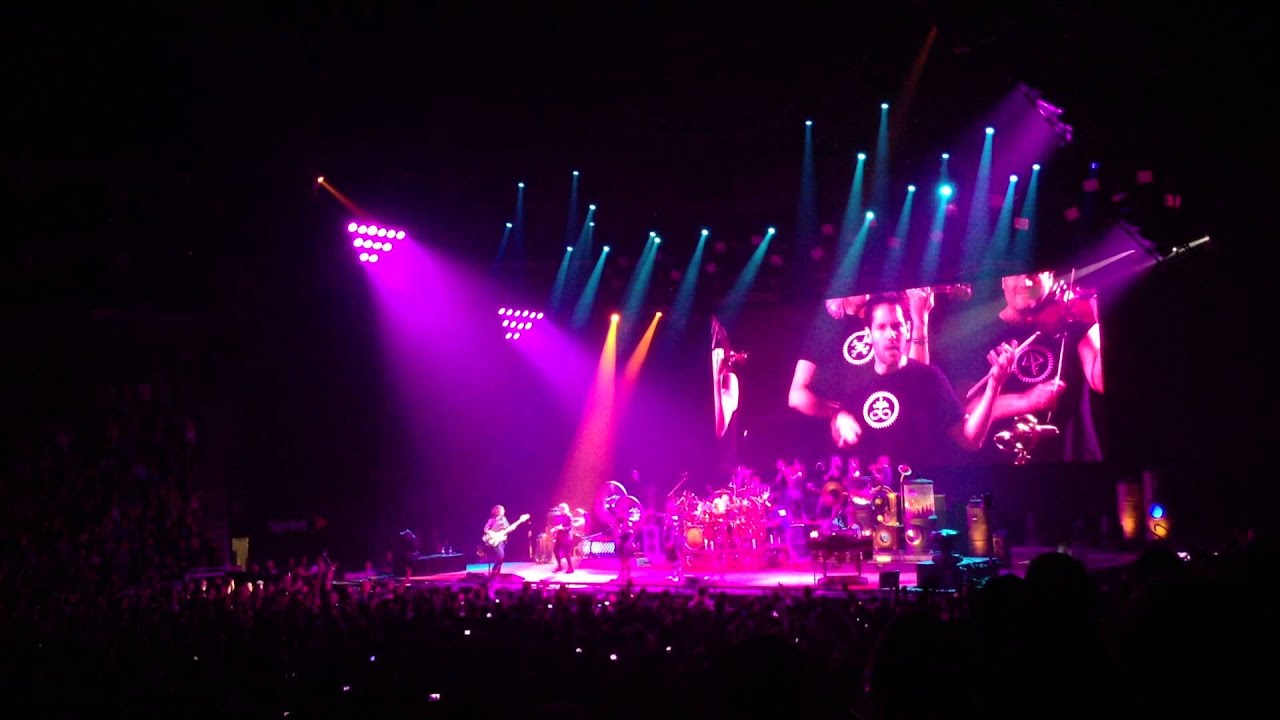 Paul Rudd Joins RUSH in Kansas City for YYZ - YouTube