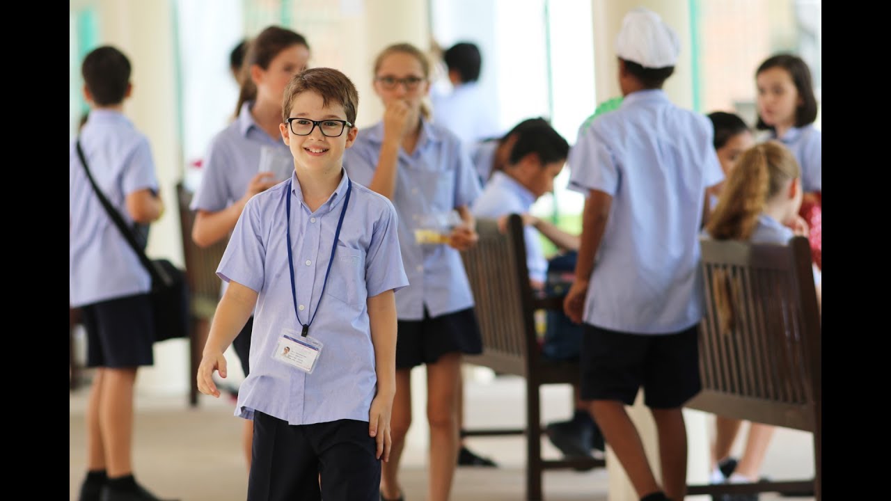 A Day in a Life of a Year 7 Student - YouTube