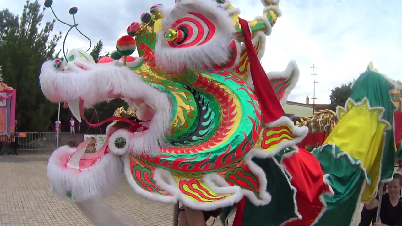 Bendigo Easter Festival 2018 - Sun Loong Dragon. - YouTube
