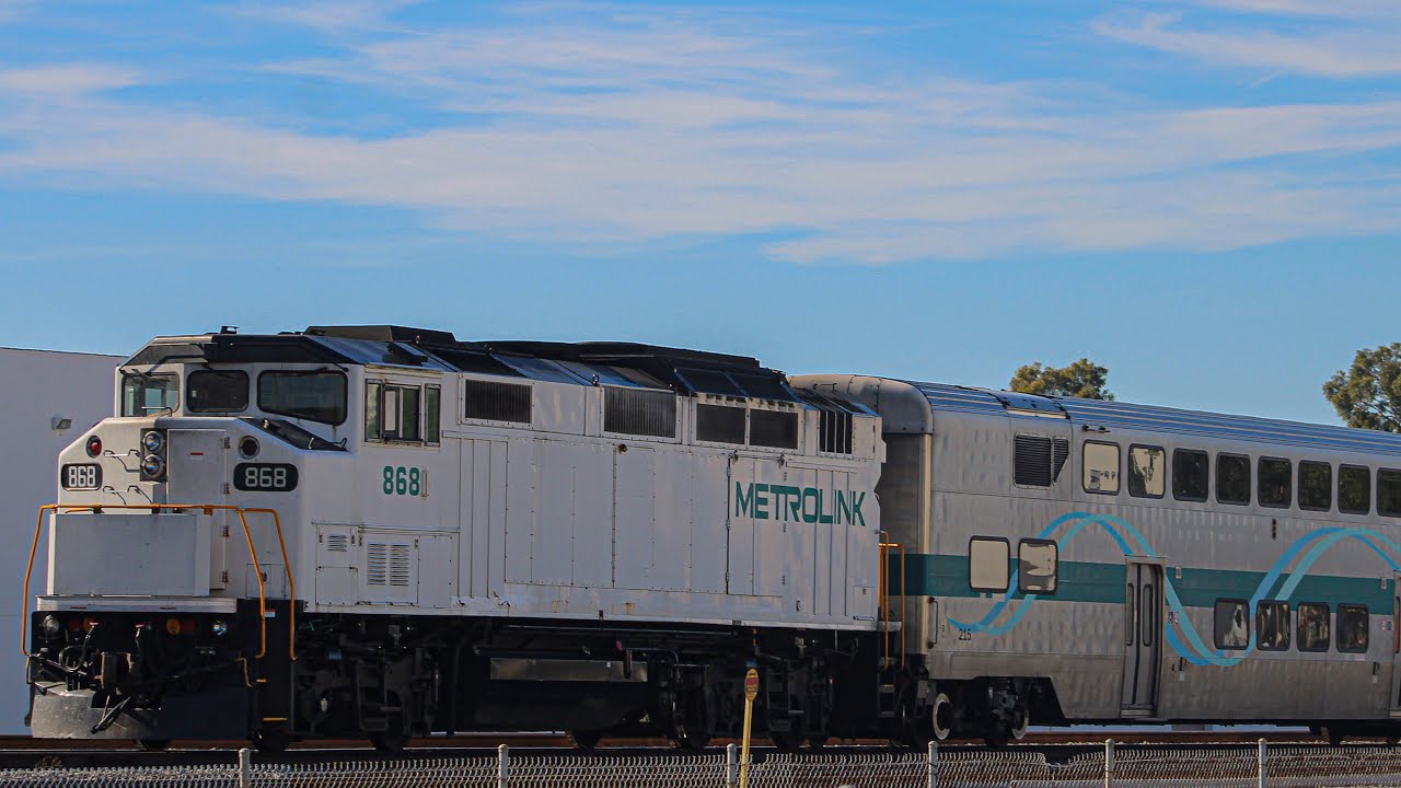 Metrolink F59PHR!! A short, but very exciting day Railfanning Irvine ...