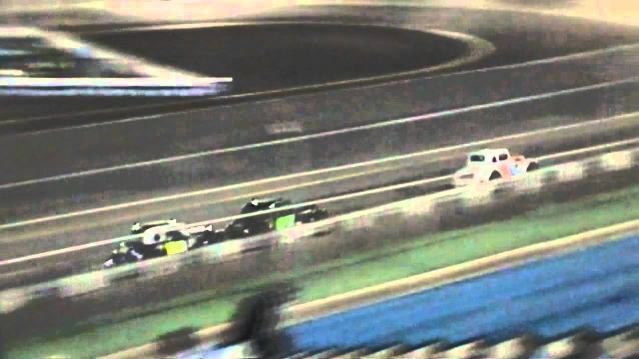 Wall Stadium Speedway Legends Feature Race 5-12-12 - YouTube