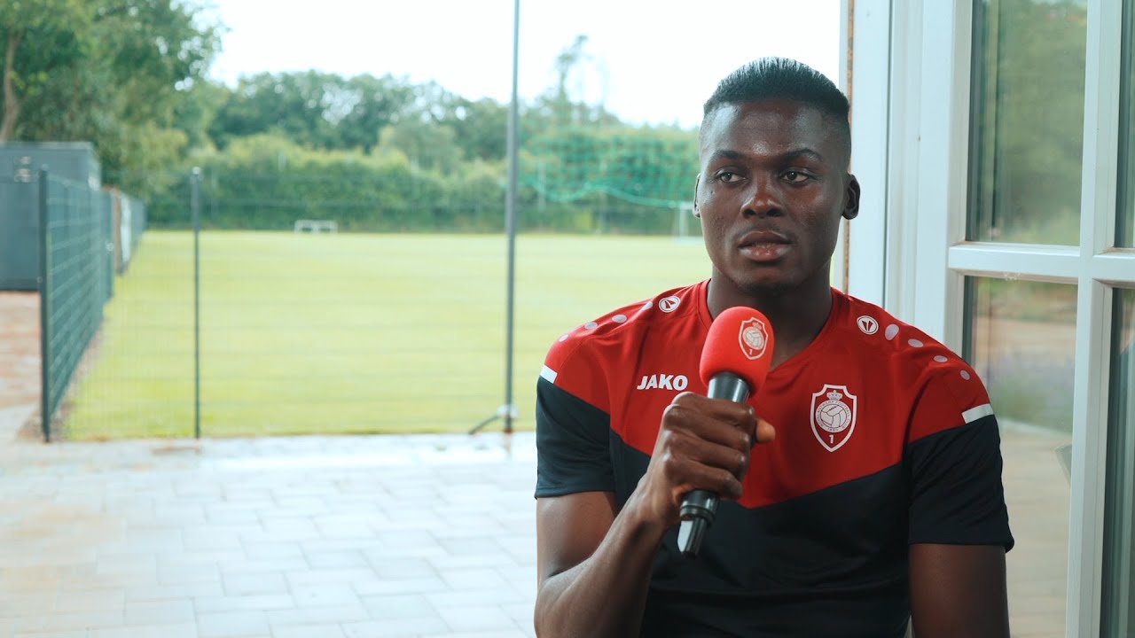 Eerste interview Frank Boya I StageHarsewinkel '20-'21 - YouTube