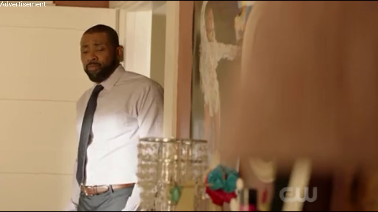 Black Lightning 1x10/Jefferson talks to Jennifer/Jefferson talks to ...