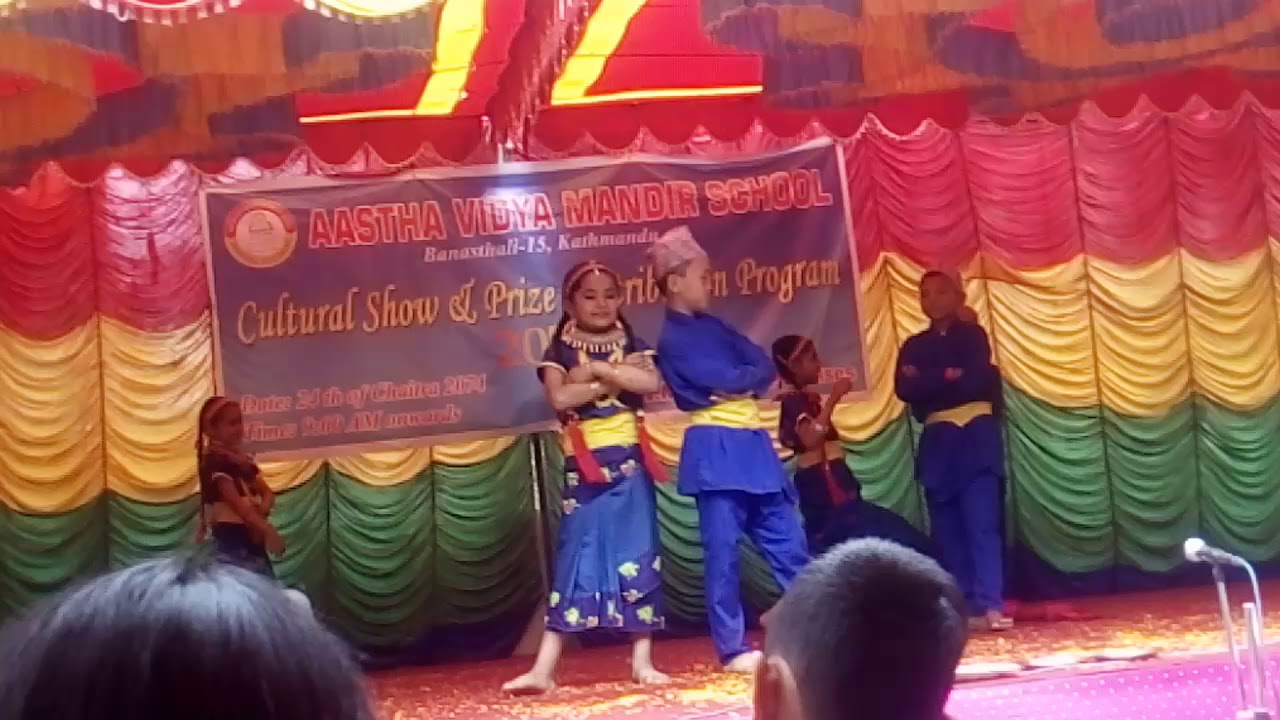 Kutu Kutu Yo Mutu Khane Bho by school girls - YouTube