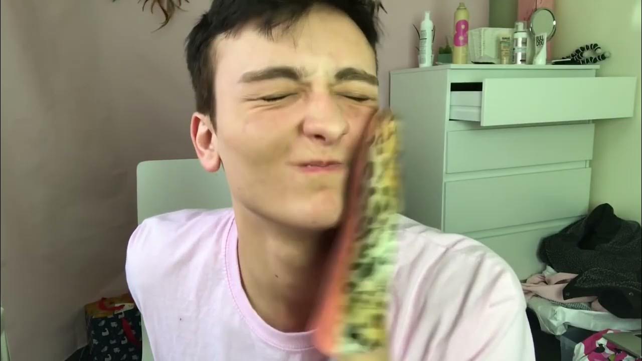 kiedy crush w końcu odpisze Reupload | Maksym Wołczyk - YouTube